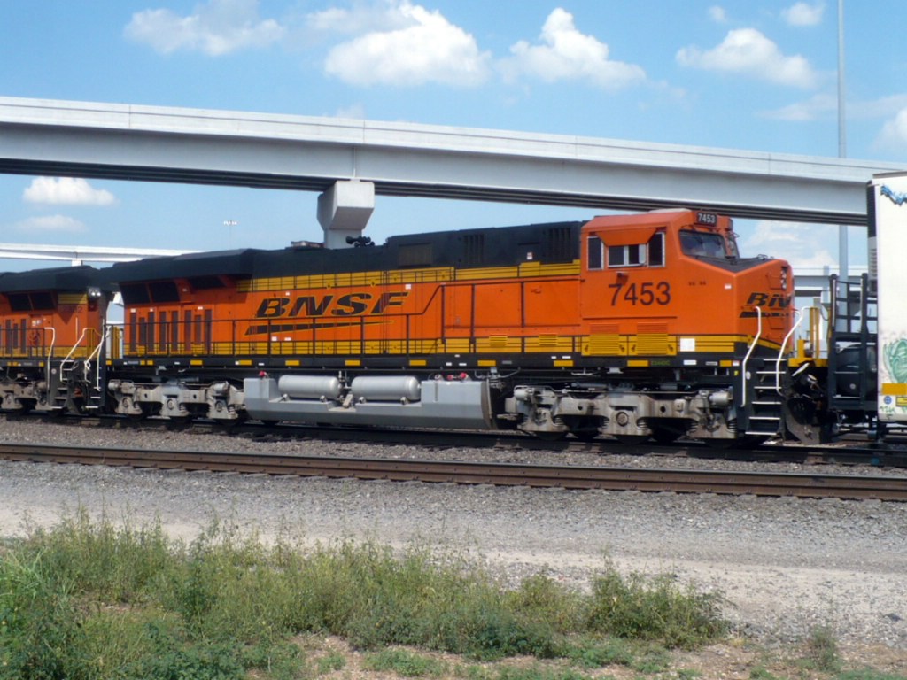 BNSF 7453